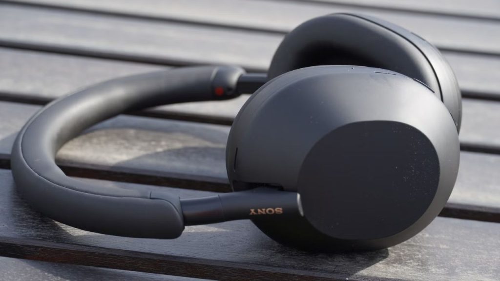 Sony WH-1000XM6 Headphones: High-End Noise-Canceling Headphones with ...